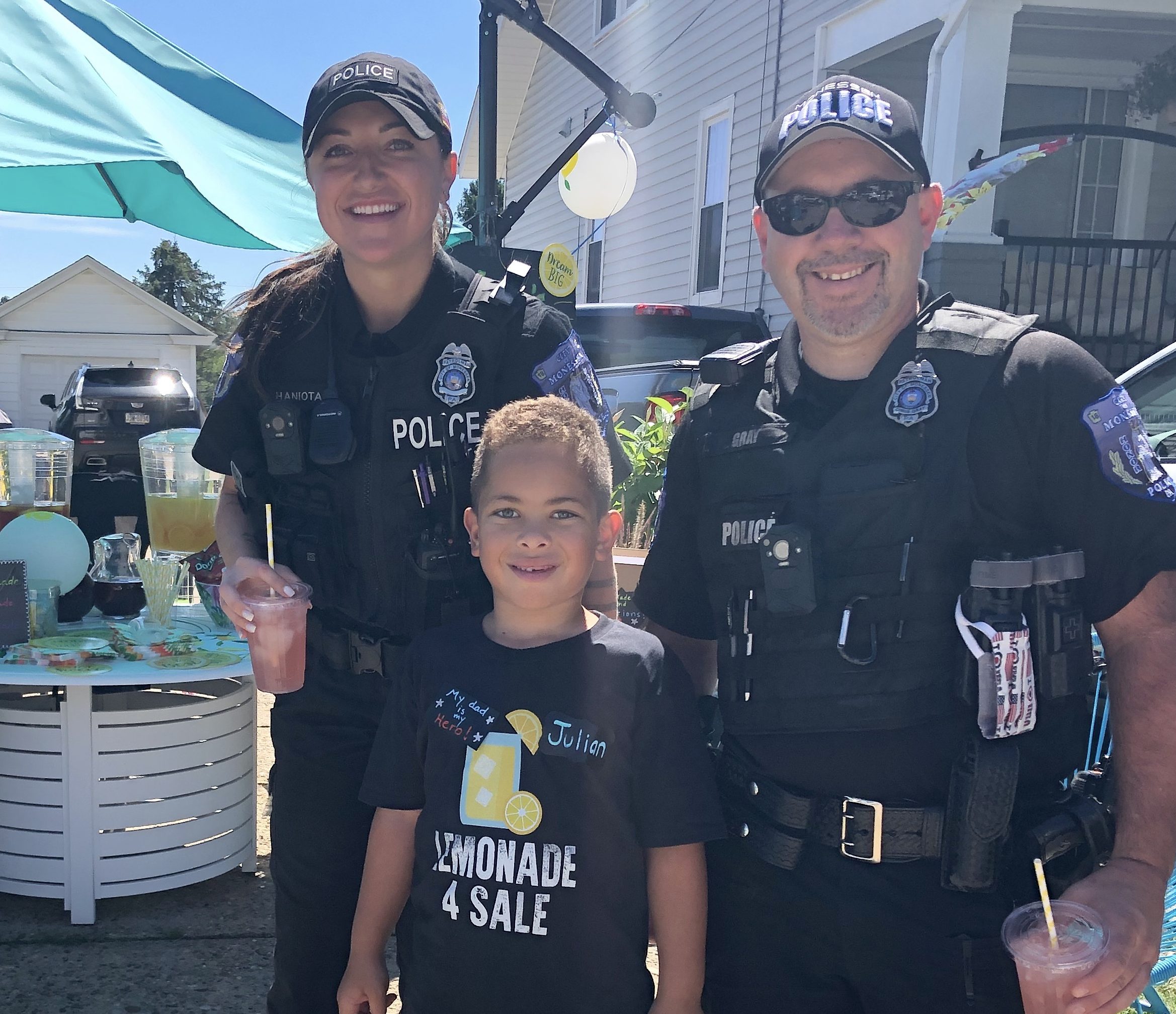 Supporting the police through lemonade - Mon Valley Independent