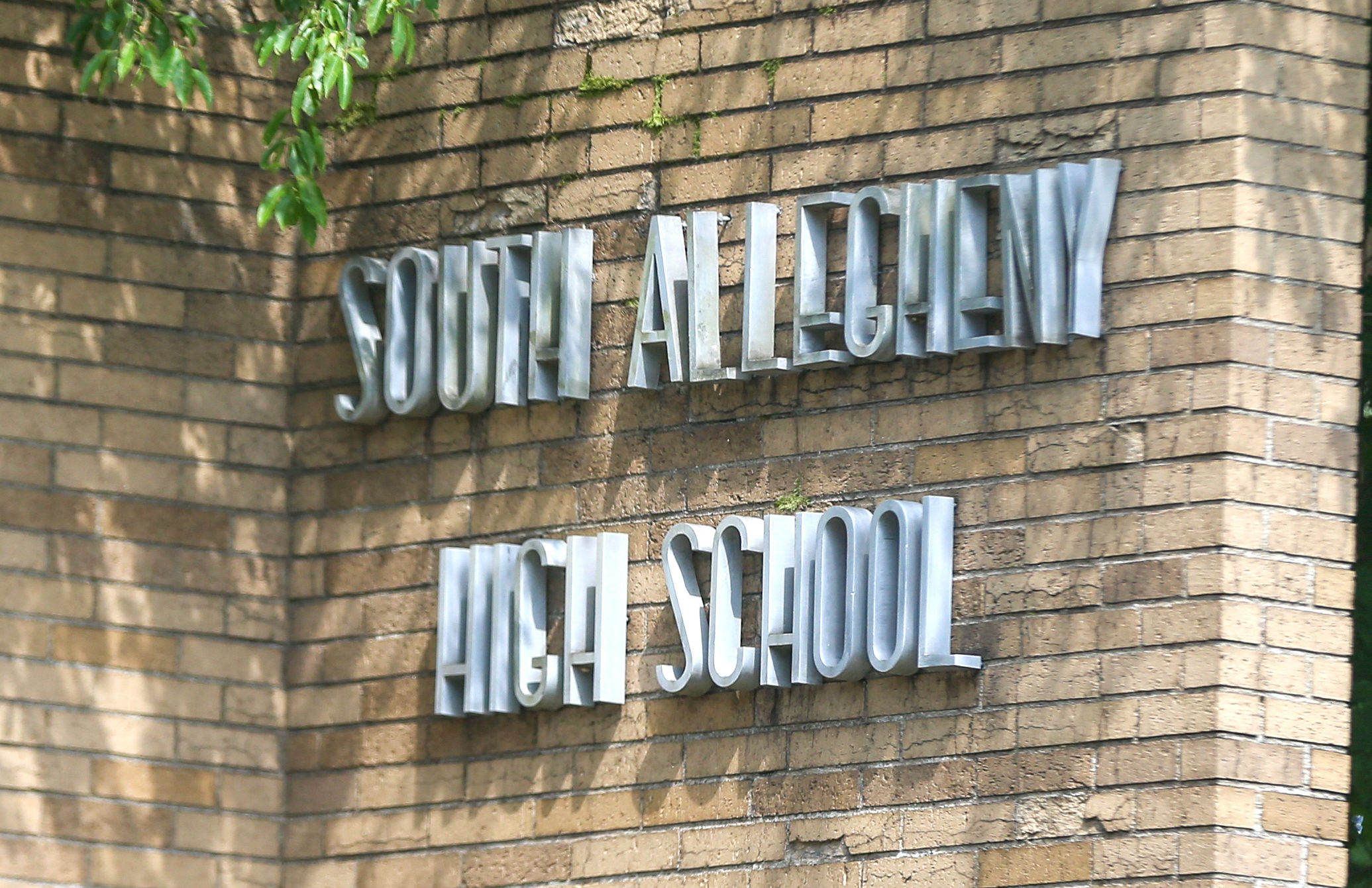 SA files injunction over buses - Mon Valley Independent