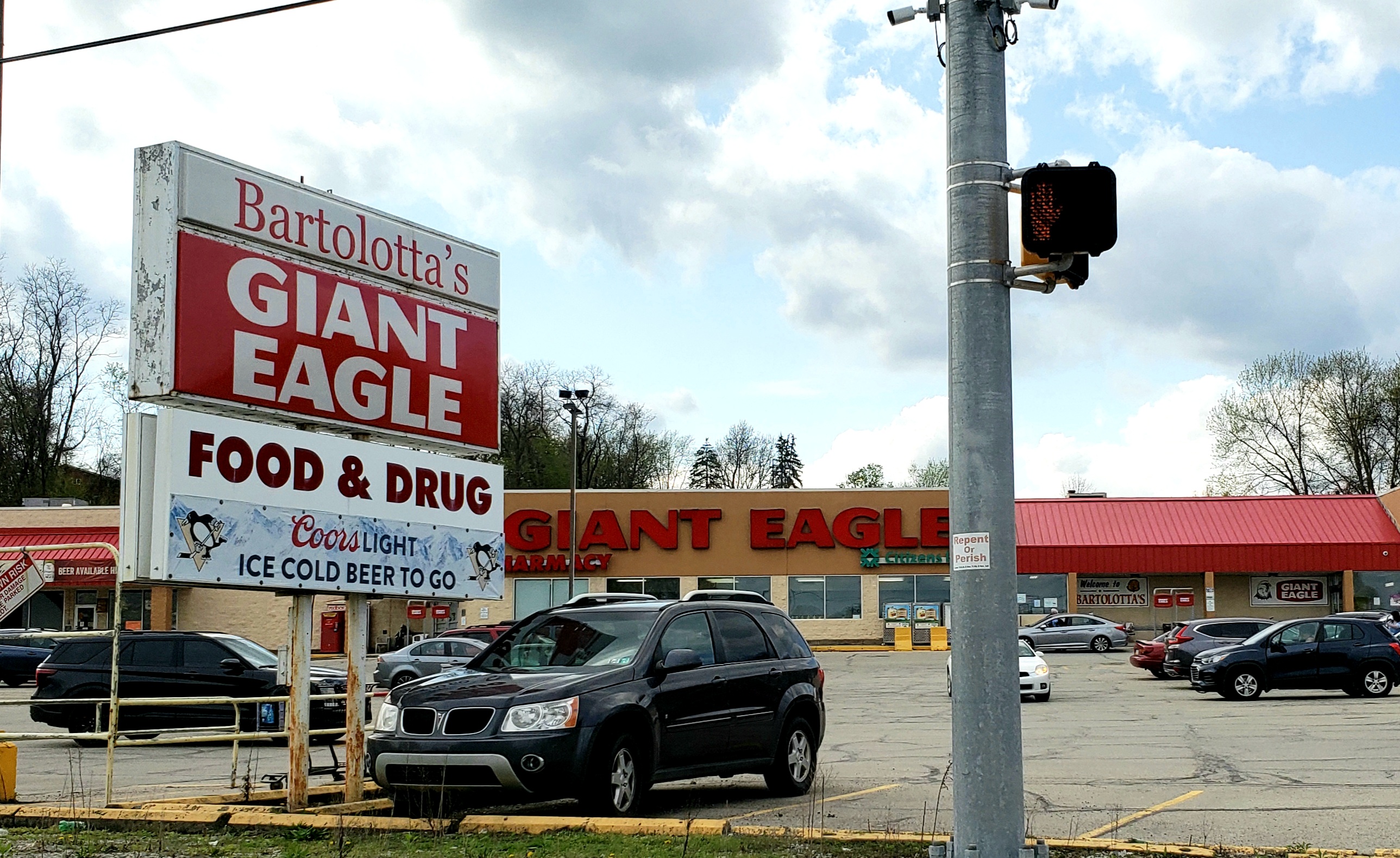 3 independent Giant Eagle stores sold - Mon Valley Independent