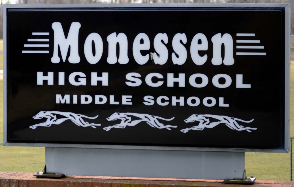 Monessen will keep parade for high school graduates - Mon Valley ...
