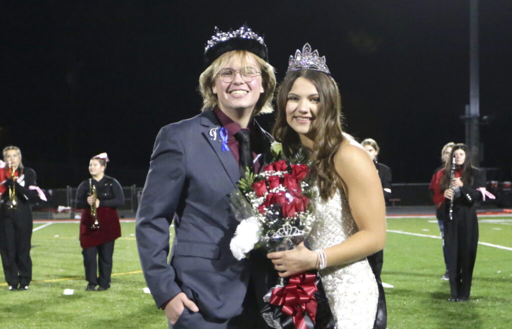 Elizabeth Forward homecoming - Mon Valley Independent