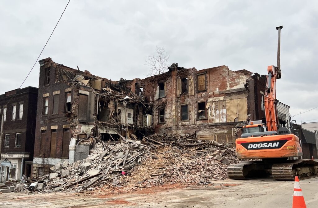 Demolition begins on Monessen’s old Fifth Street Hotel - Mon Valley ...