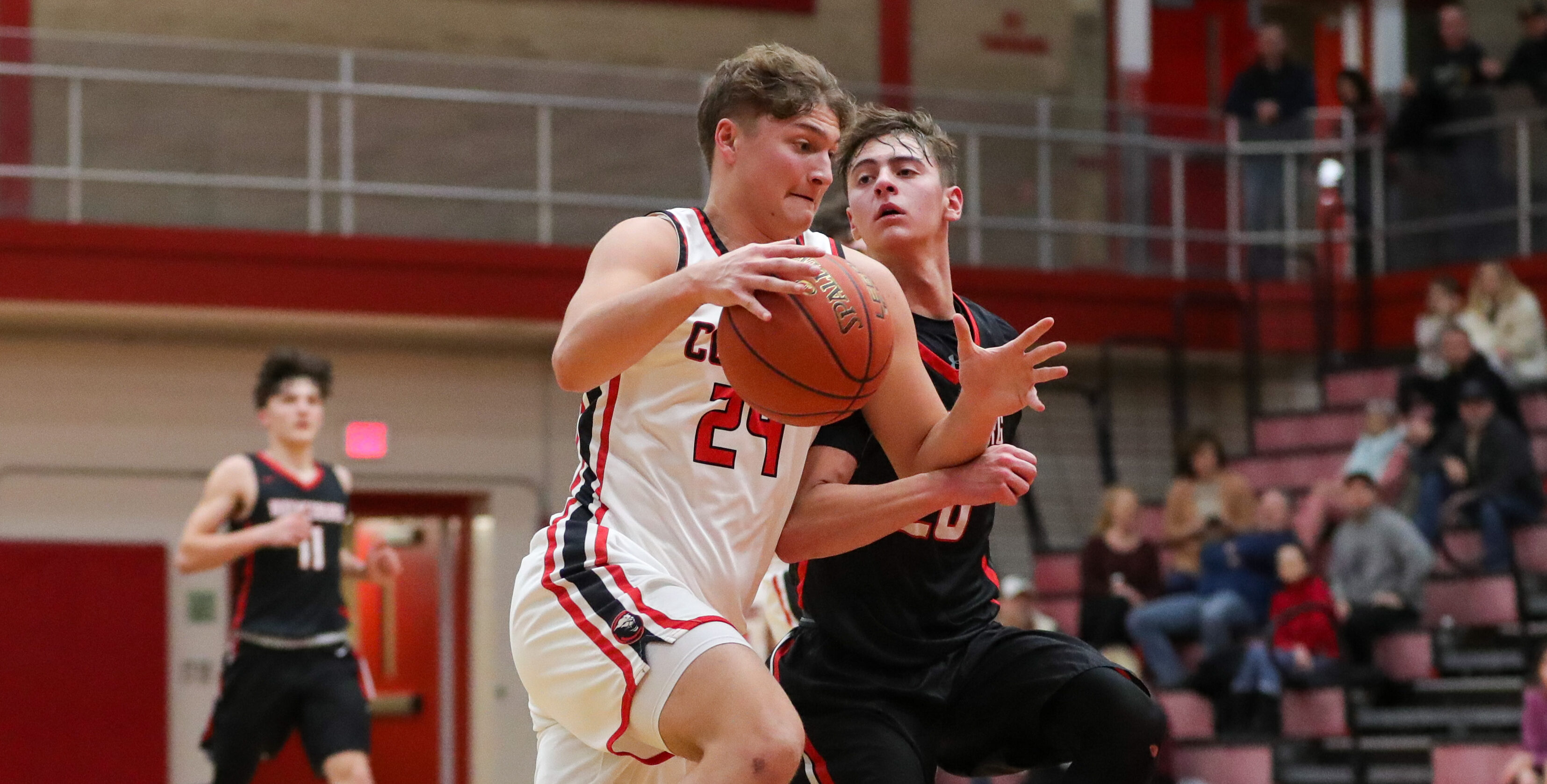 Cougars manhandle Raiders for section win - Mon Valley Independent