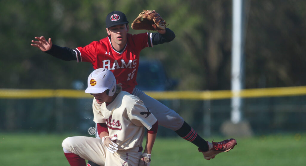 Skaggs a difference maker in Serra win - Mon Valley Independent