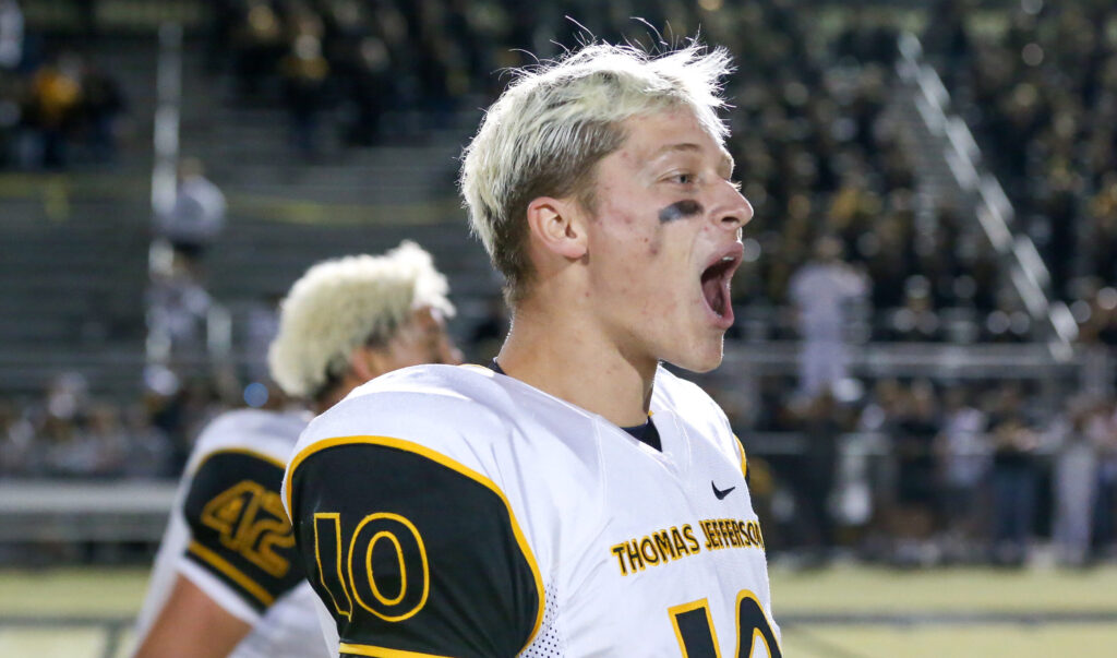 TJ blitzes LH behind three TDs from Evans - Mon Valley Independent