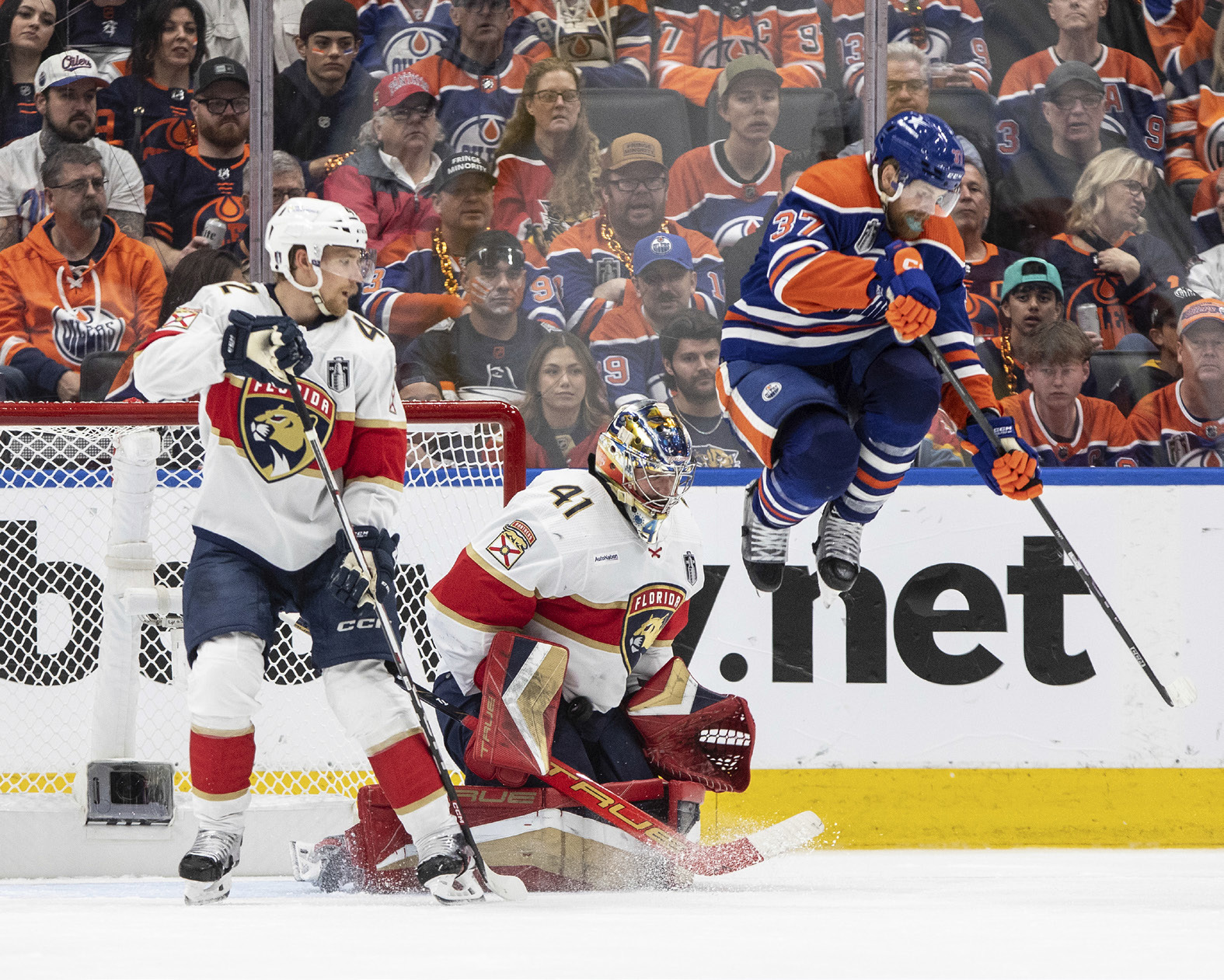 Panthers, Oilers use Mario Kart, poker for long trips - Mon Valley ...