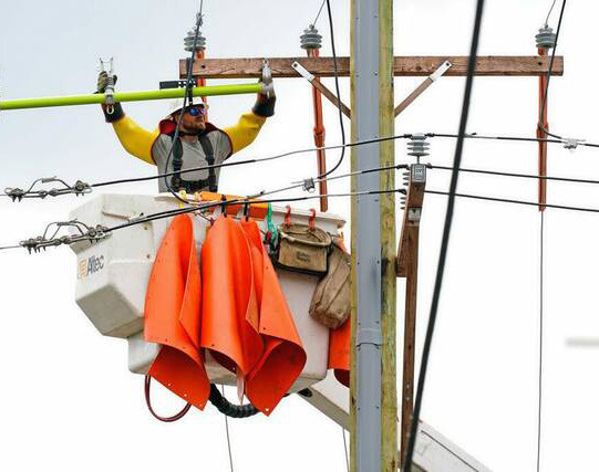 High winds knock out power throughout the region - Mon Valley Independent