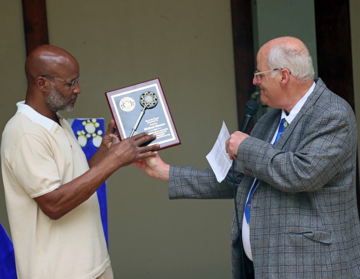Monessen honors hometown boxing champ Michael Moorer - Mon Valley ...