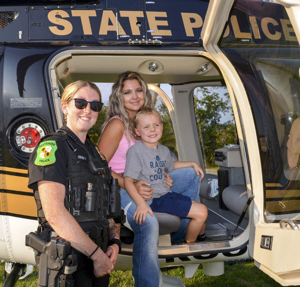 Residents brave weather for Mon Valley Night Out - Mon Valley Independent