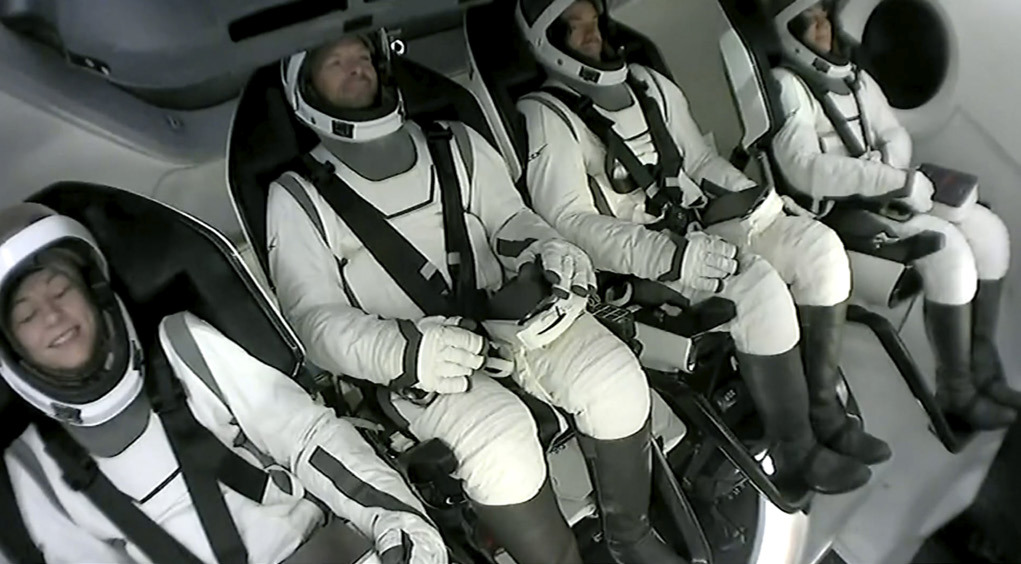 Tech billionaire returns to Earth after first private spacewalk - Mon ...