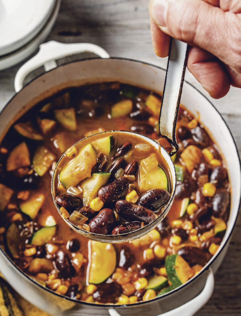 Steve Sando wades into the chili wars with a meatless, bean-forward ...