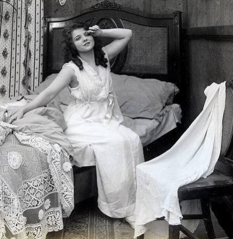 Remembering the tragic life of Charleroi’s silent film star Olive ...