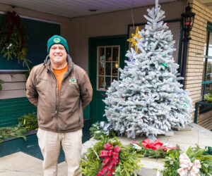 O Christmas Tree: Choosing live trees a family tradition for many - Mon ...