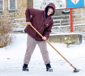 COLD JOB IN MONONGAHELA - Mon Valley Independent