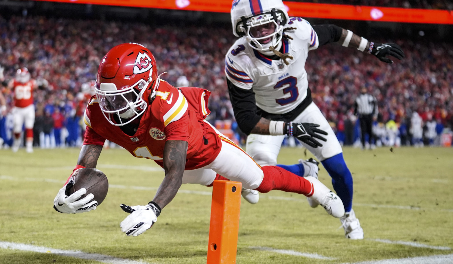Mahomes’ magic leads Chiefs to 3rd straight Super Bowl - Mon Valley ...