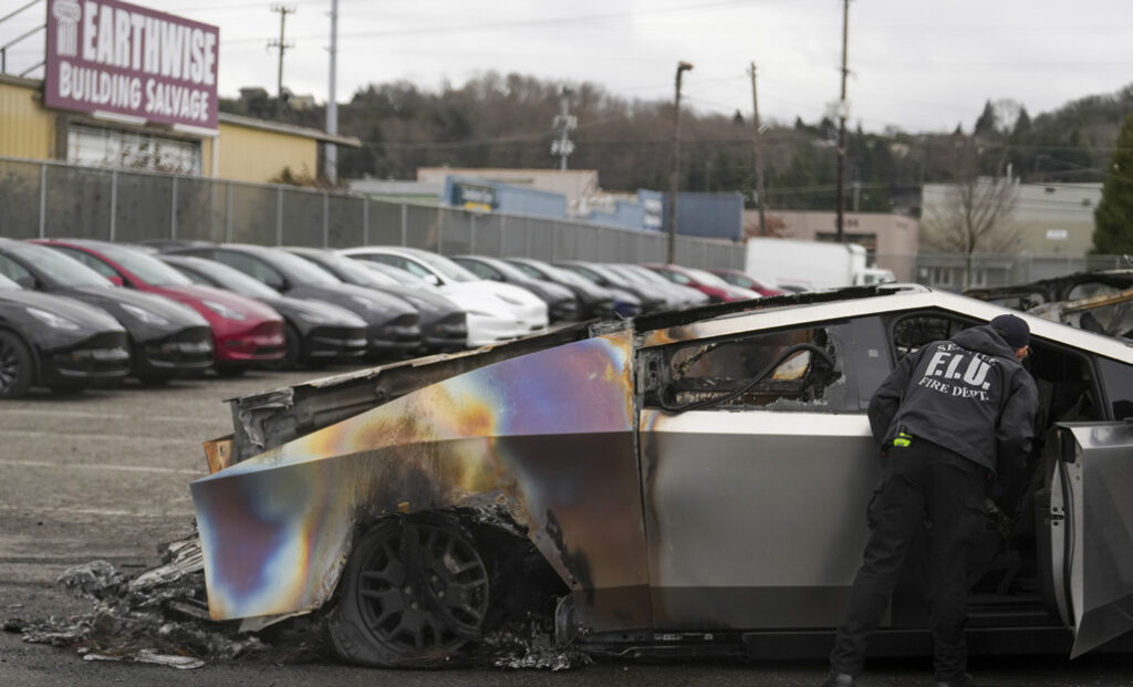 Violent attacks on Tesla dealerships spike - Mon Valley Independent