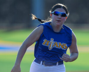 Local teams enjoy beautiful day to be outdoors - Mon Valley Independent