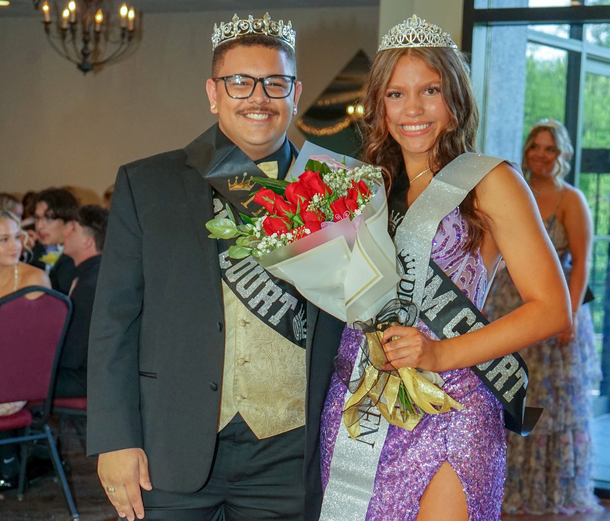 EF PROM ROYALTY - Mon Valley Independent
