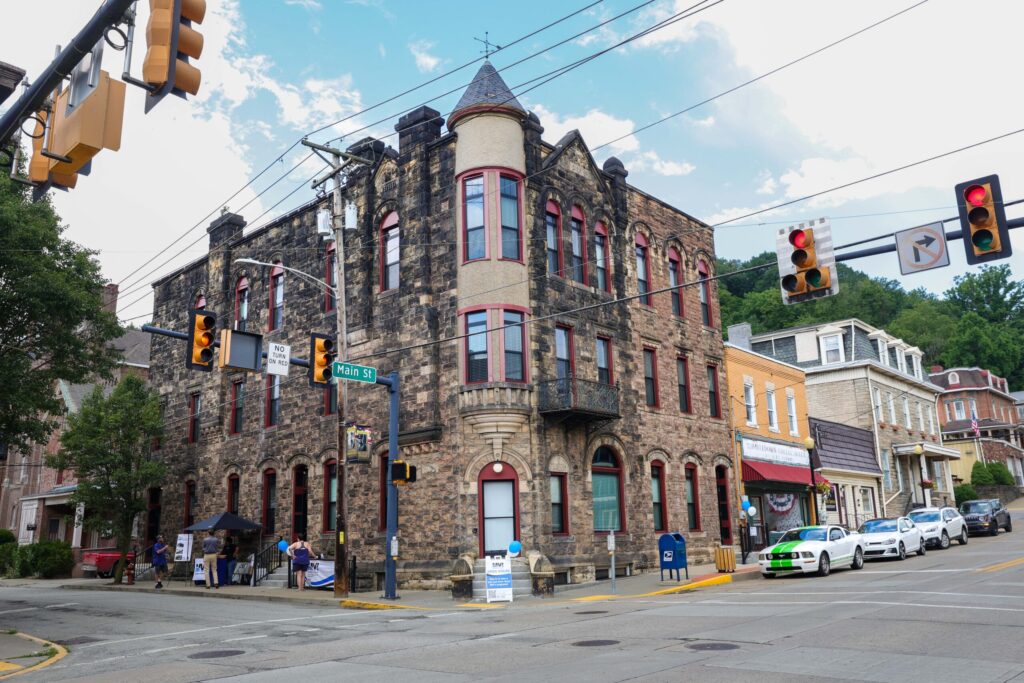 Mon Valley Initiative open house shows off renovated apartments - Mon ...