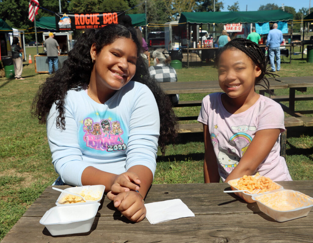 Crowds enjoy food and music at Renzie Rib Fest - Mon Valley Independent