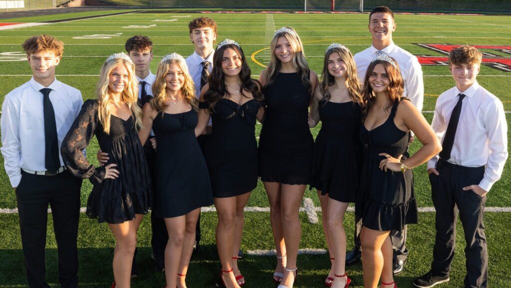 Elizabeth Forward homecoming royalty - Mon Valley Independent