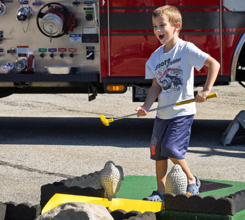 Mon Valley Paws host Golf Ball Drop fundraiser - Mon Valley Independent