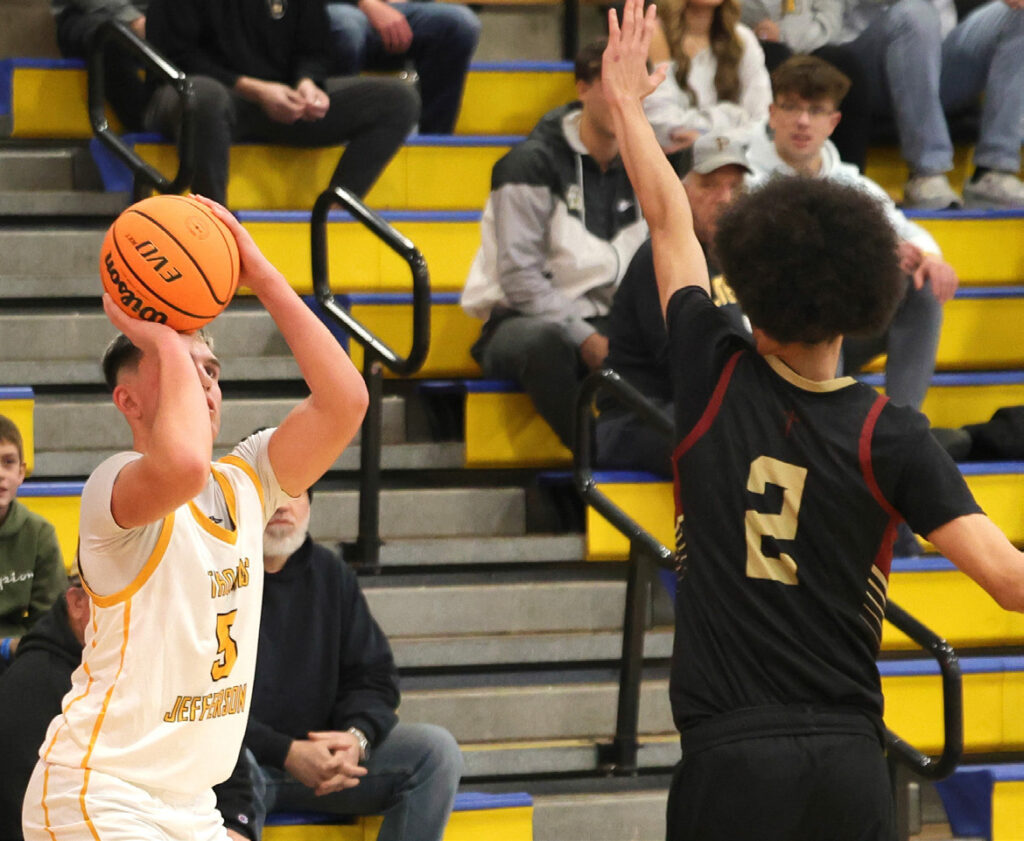 TJ pulls away from Serra in second half - Mon Valley Independent