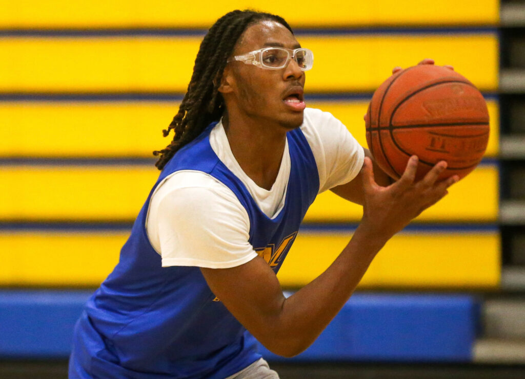 West Mifflin hit by heavy graduation losses - Mon Valley Independent