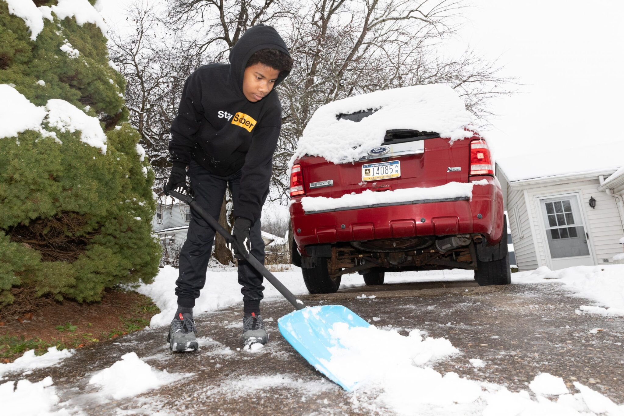 Snow causes slippery morning commute - Mon Valley Independent