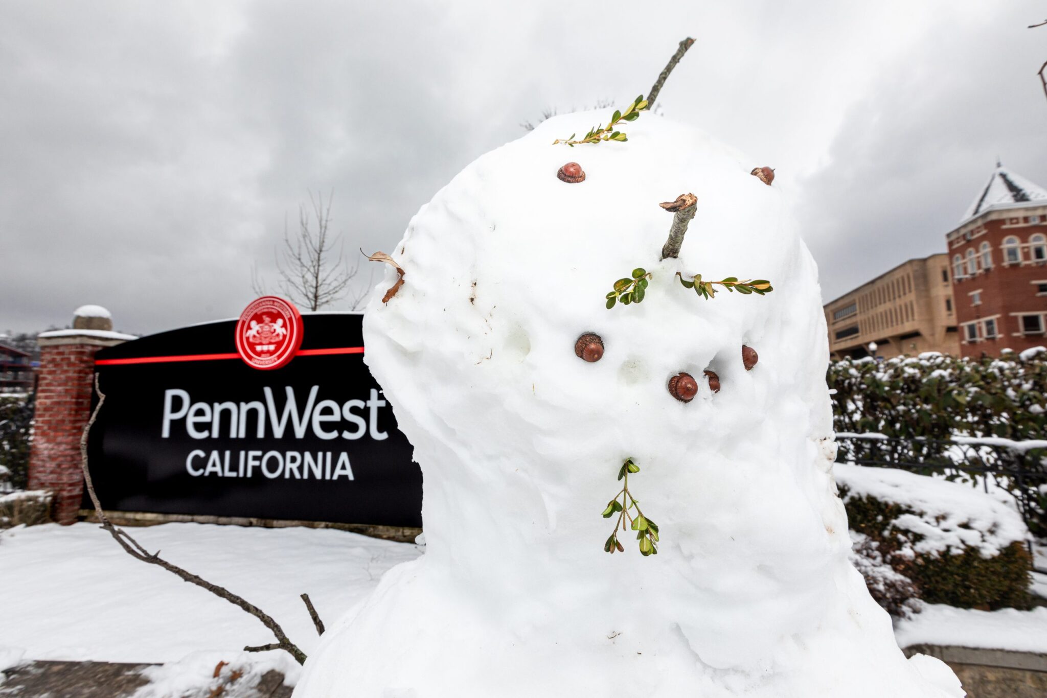 Snow causes slippery morning commute - Mon Valley Independent