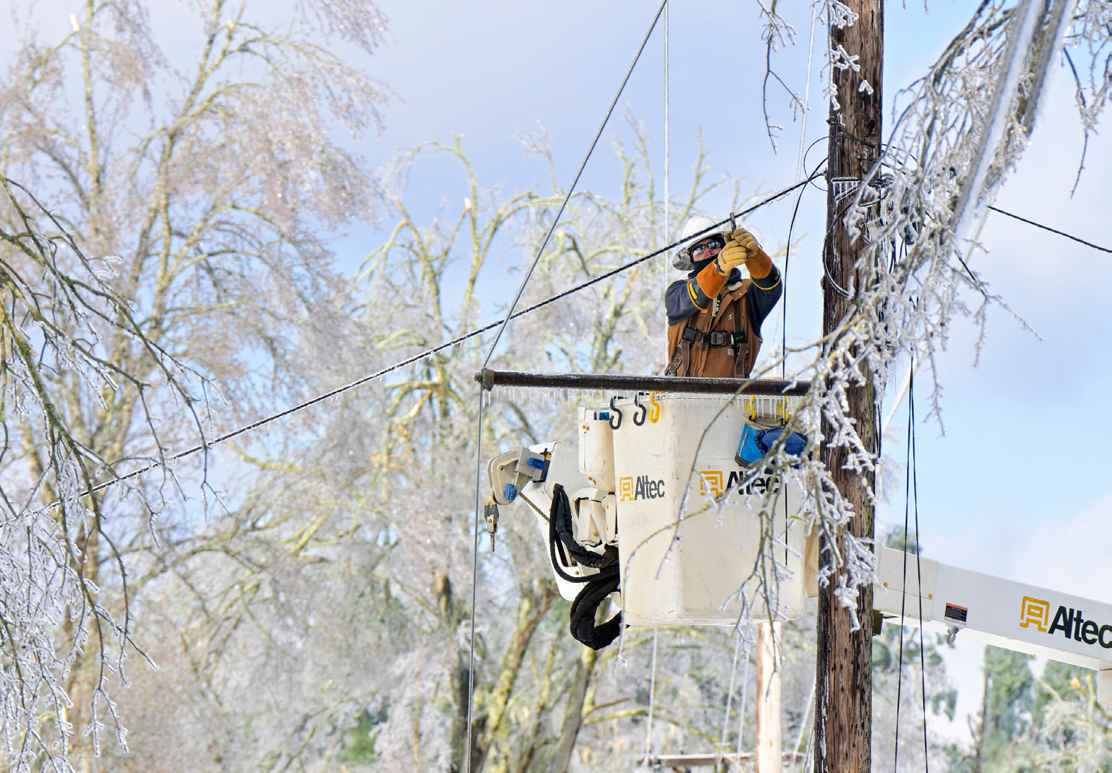 More arctic air expected in parts of the South still covered in ice and ...
