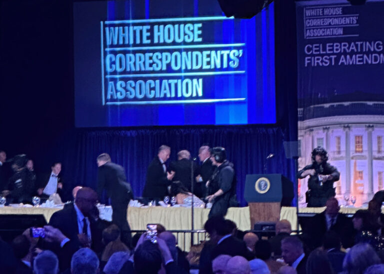 Friend’s wife told my boyfriend to keep her texts a secret - Mon Valley ...